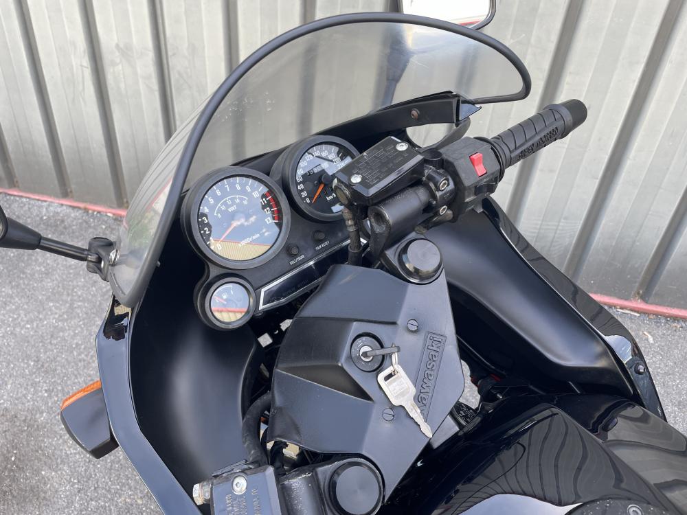 GPZ 900R TOP GUN - Véhicules à vendre - Accueil - PN Classic
