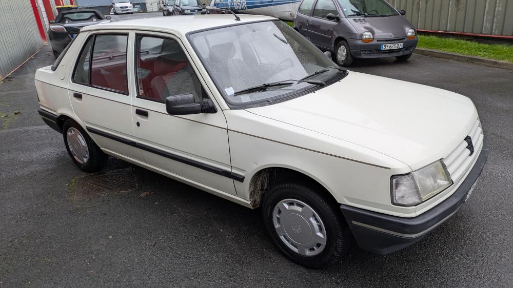 PEUGEOT 309 GR - Véhicules à vendre - Accueil - PN Classic